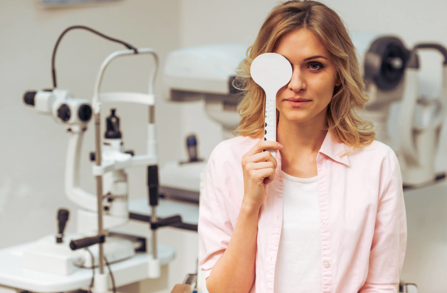What to Expect at a Contact Lens Fitting | Abbotsford